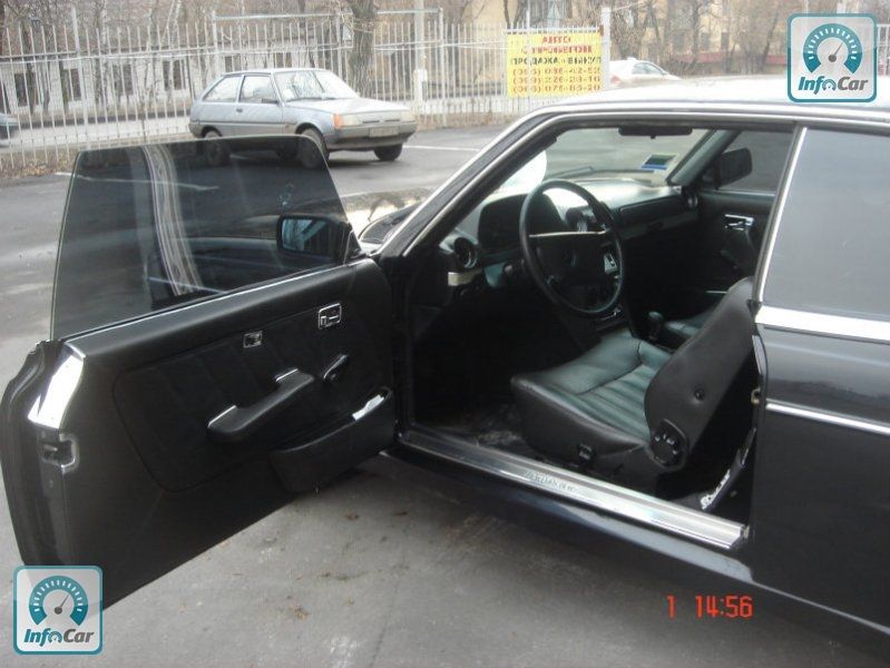 Mercedes E-Class 123 1978