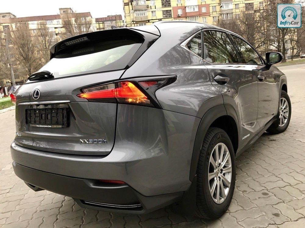 Lexus NX 300 HYBRID 2016