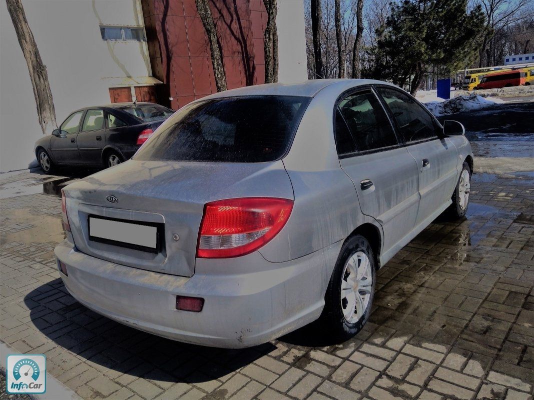 KIA Rio 1,5 i 2004