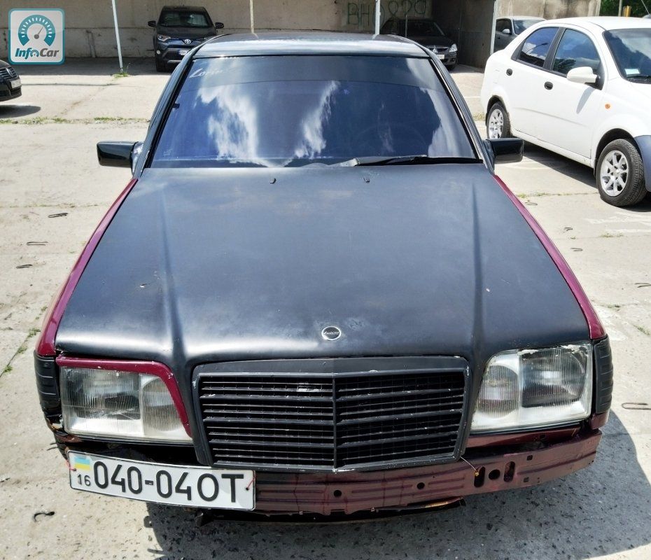 Mercedes E-Class W124 1990
