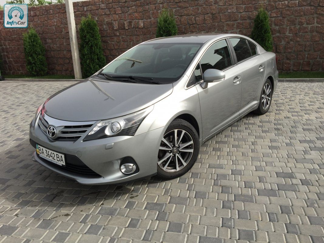 Toyota Avensis Elegance 2012